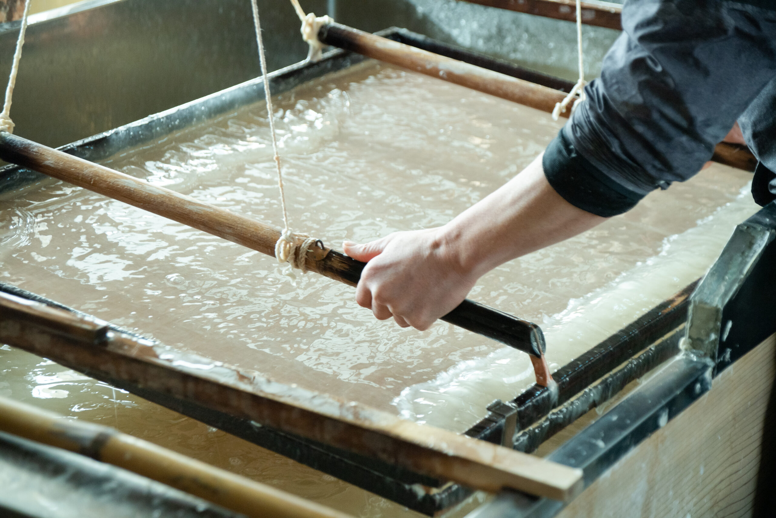 Techniques and Traditions of the handmade paper-making village. | 黒谷和紙® ...